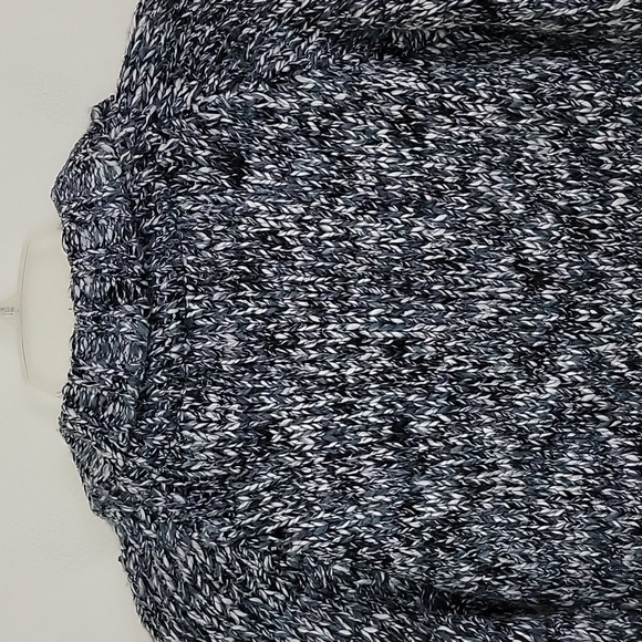 Windi River | Sweaters | Windi River Variegated Sage Green Black White ...